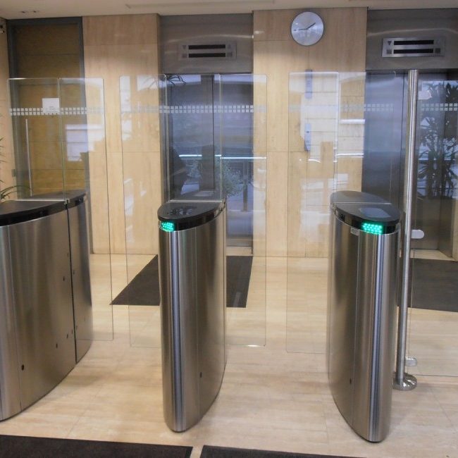 Sliding Speed Gates | Speed Lanes | Ireland | Breezemount