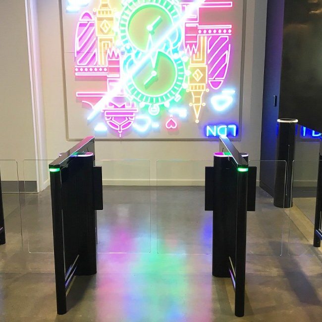 Swing Speed Gates | Speed Lanes | Ireland | Breezemount